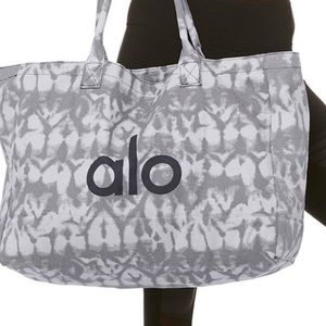 ALO Yoga | Bags | Alo Yoga Shopper Tote Bag | Poshmark